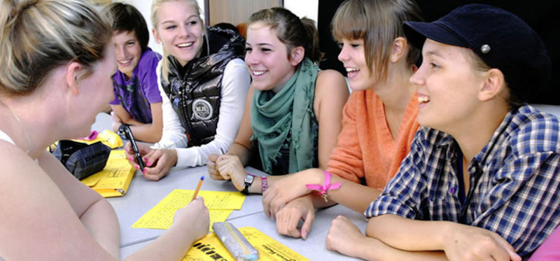 English Summer Camps 2025 - Language Camps - Juvigo